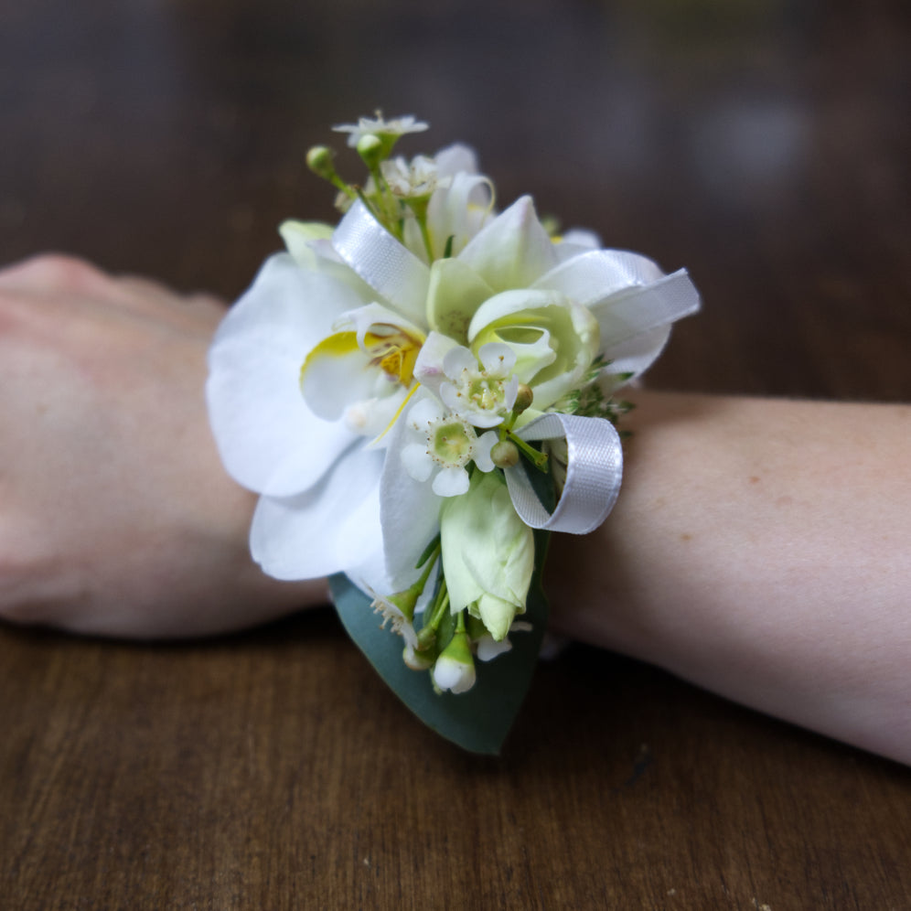 Debs flowers and Debs Flower Corsage Same Day Flower Delivery Dublin ...